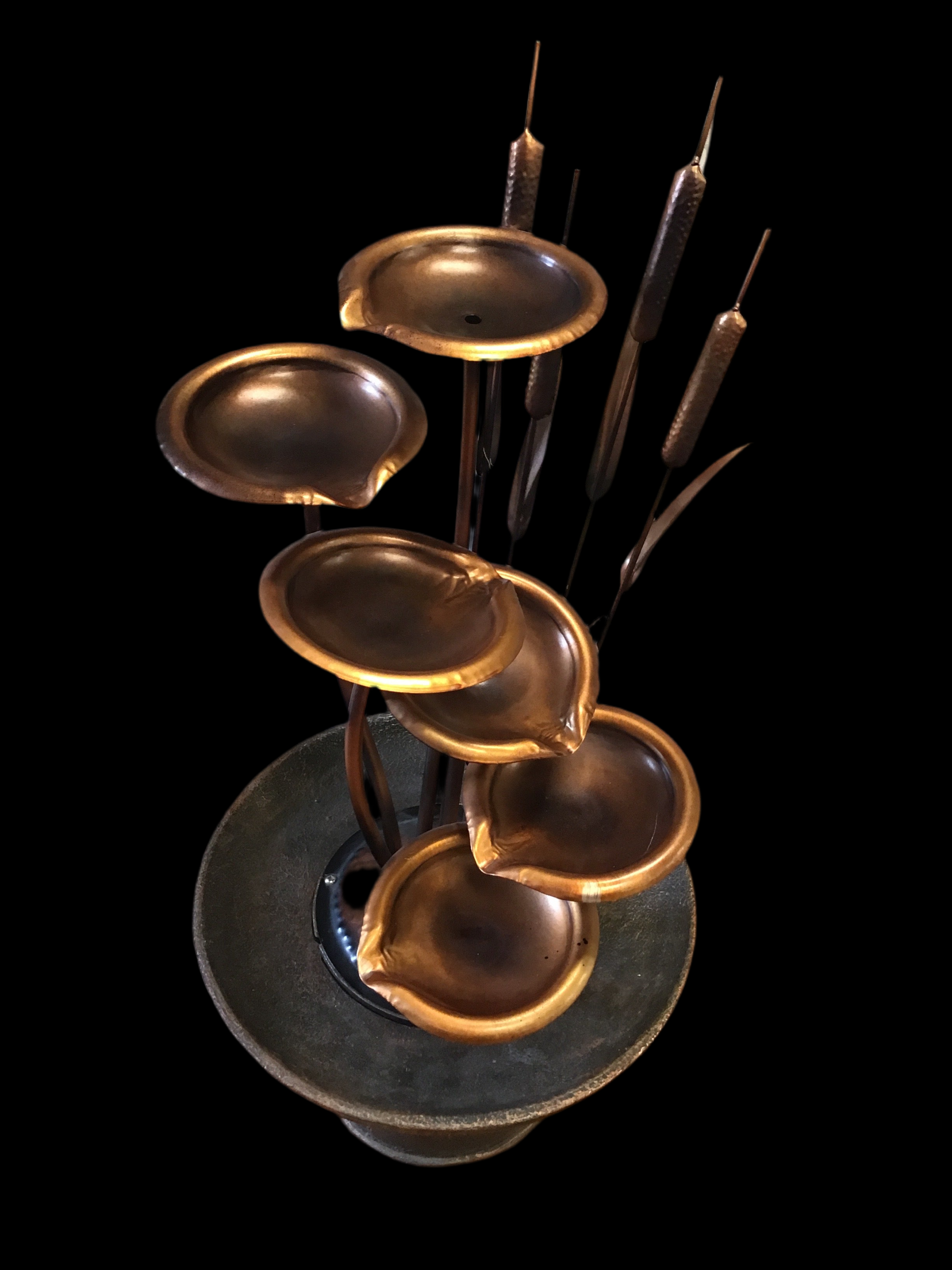 Water Fountain (6 lily pads, 4 cat tails) – Planet Botanix Ottawa